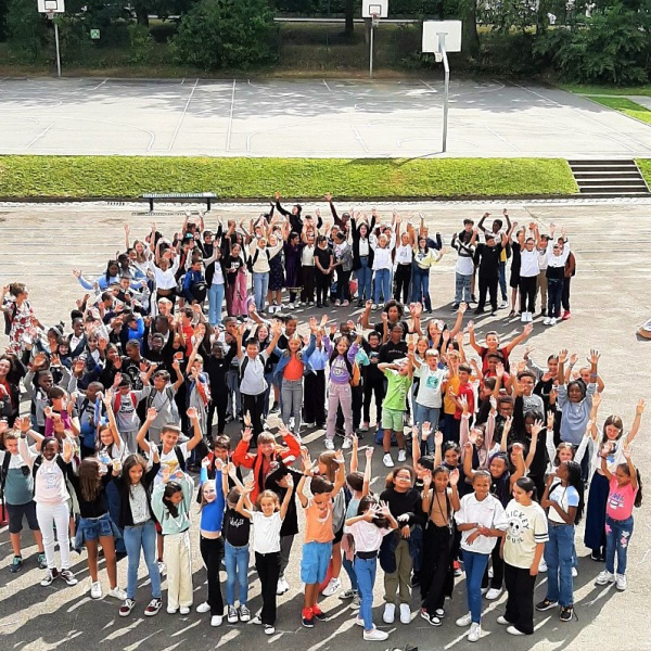 Pour clore cette journée de rentrée des 6e, les… - Collège les ...